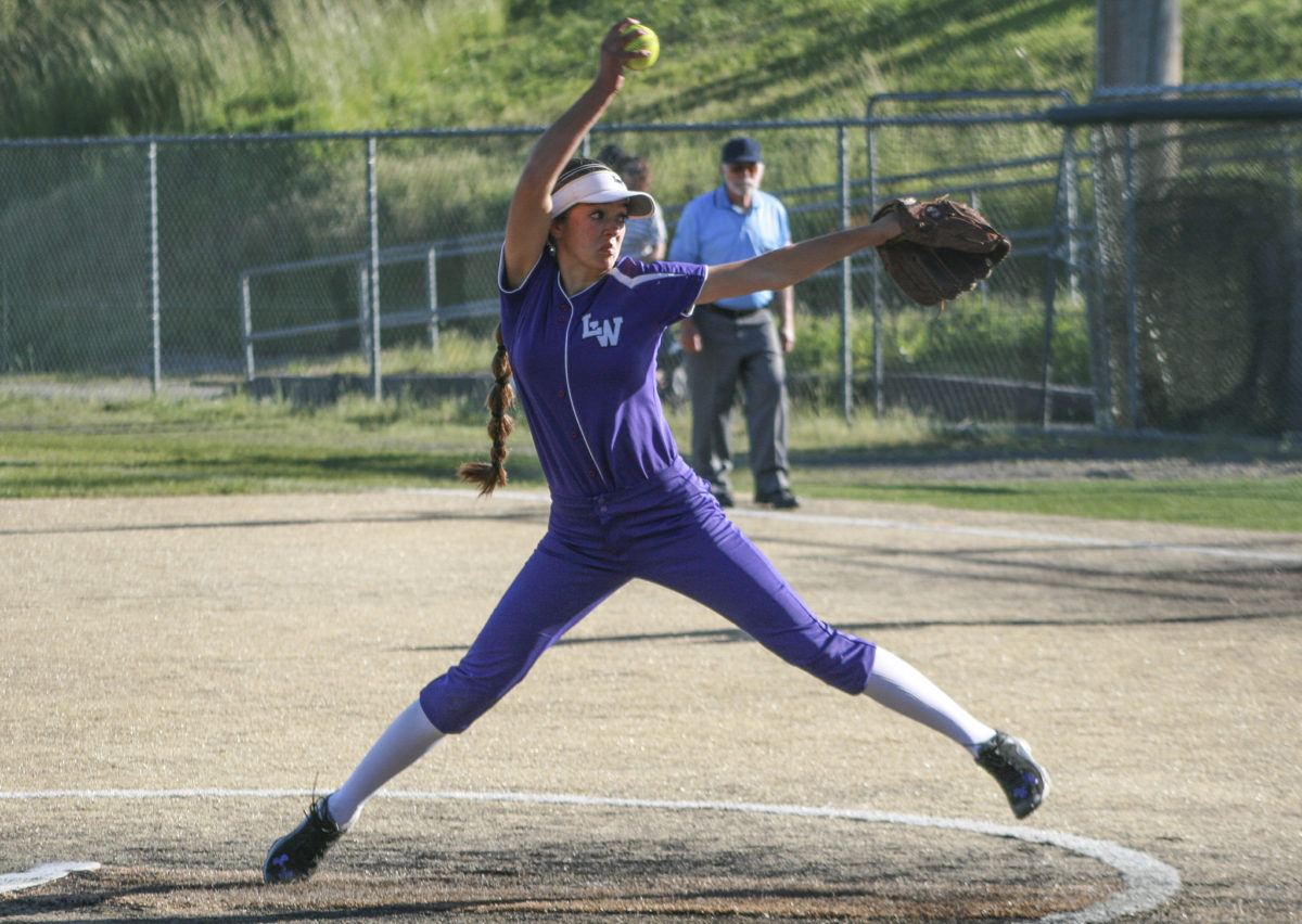 No-hitter from Bivens leads Lake Washington past Interlake | Prep softball | Kirkland Reporter