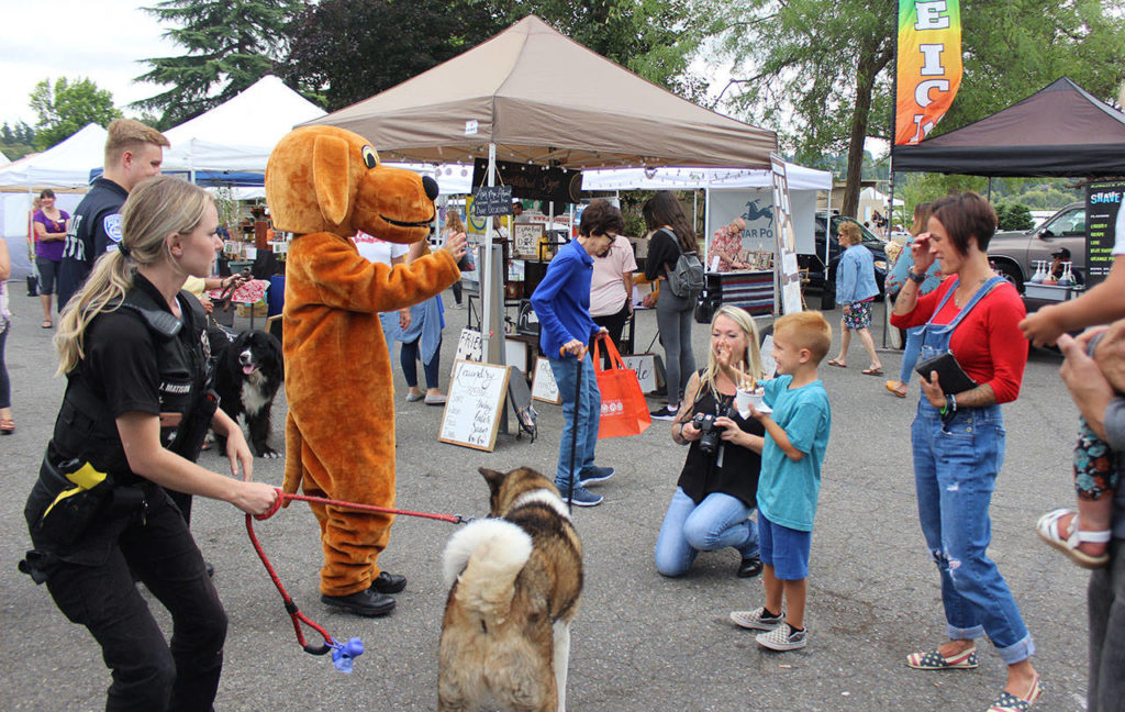 The Pet-A-Palooza Roadshow stops by Juanita Beach Park | Kirkland Reporter