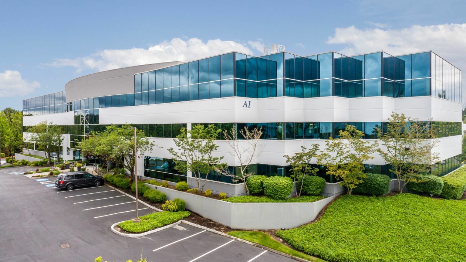 Kirkland 405 Corporate Center reaches net zero carbon operations | Kirkland Reporter