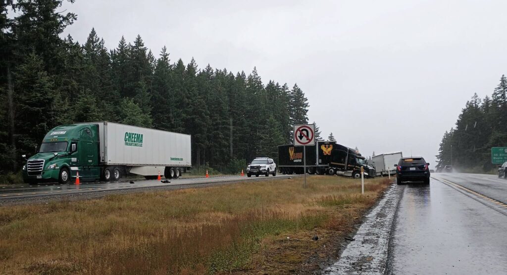 Collision caused nearly-5 hour back-up on westbound SR-18 | Kirkland Reporter