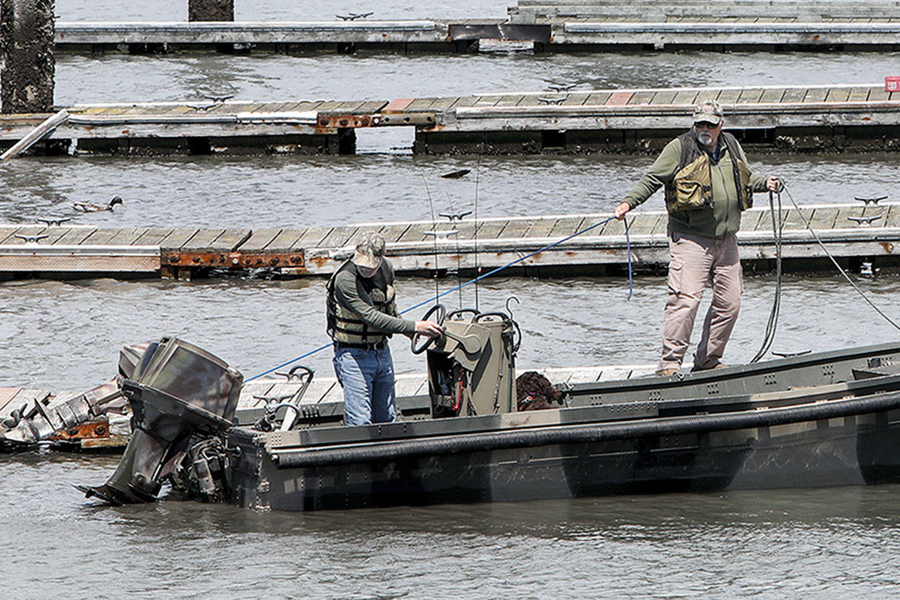 Extremely low tide surprises Everett boaters | Kirkland Reporter